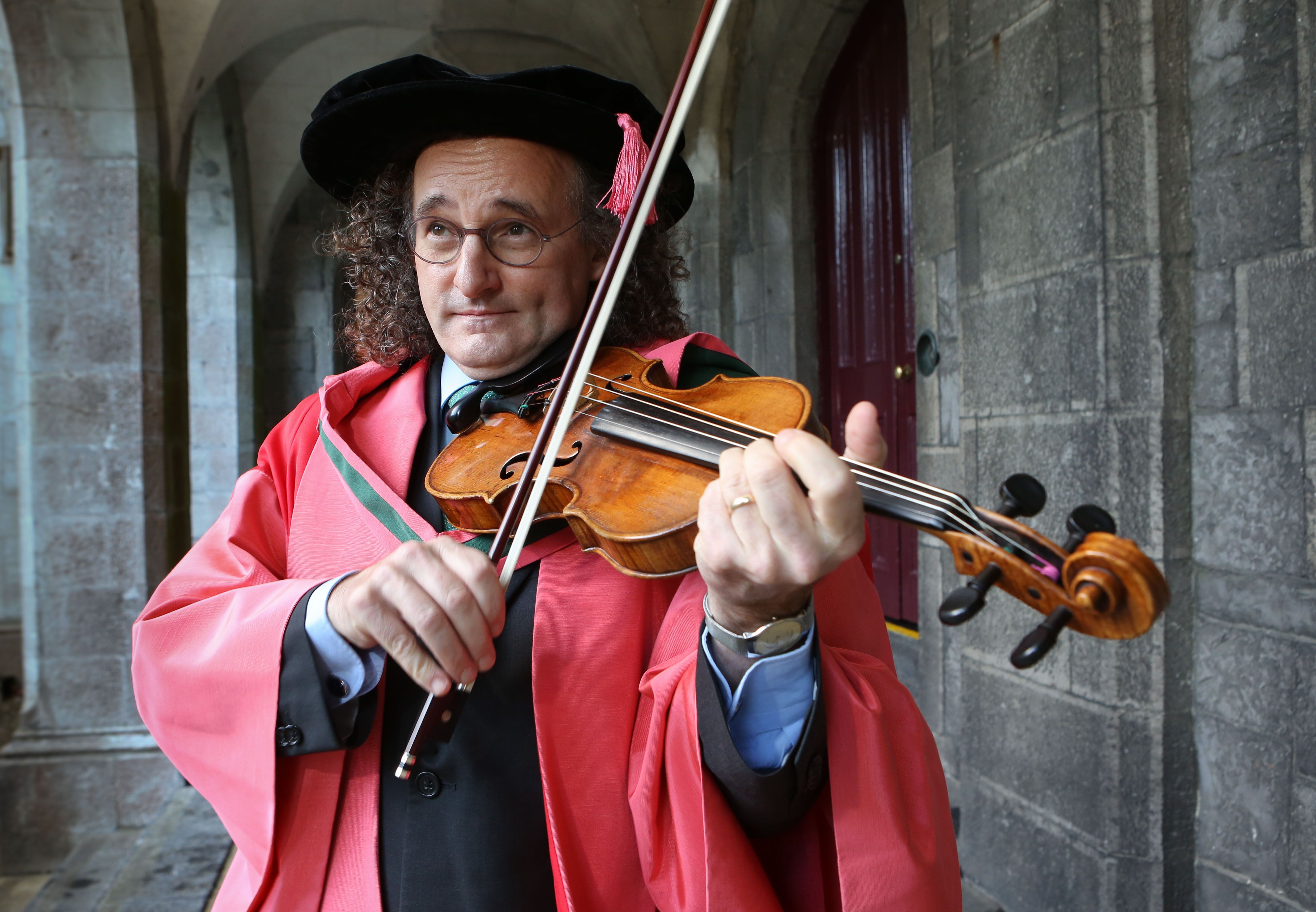 NUIG confer Martin Hayes a Doctor of Music – The Clare Echo News