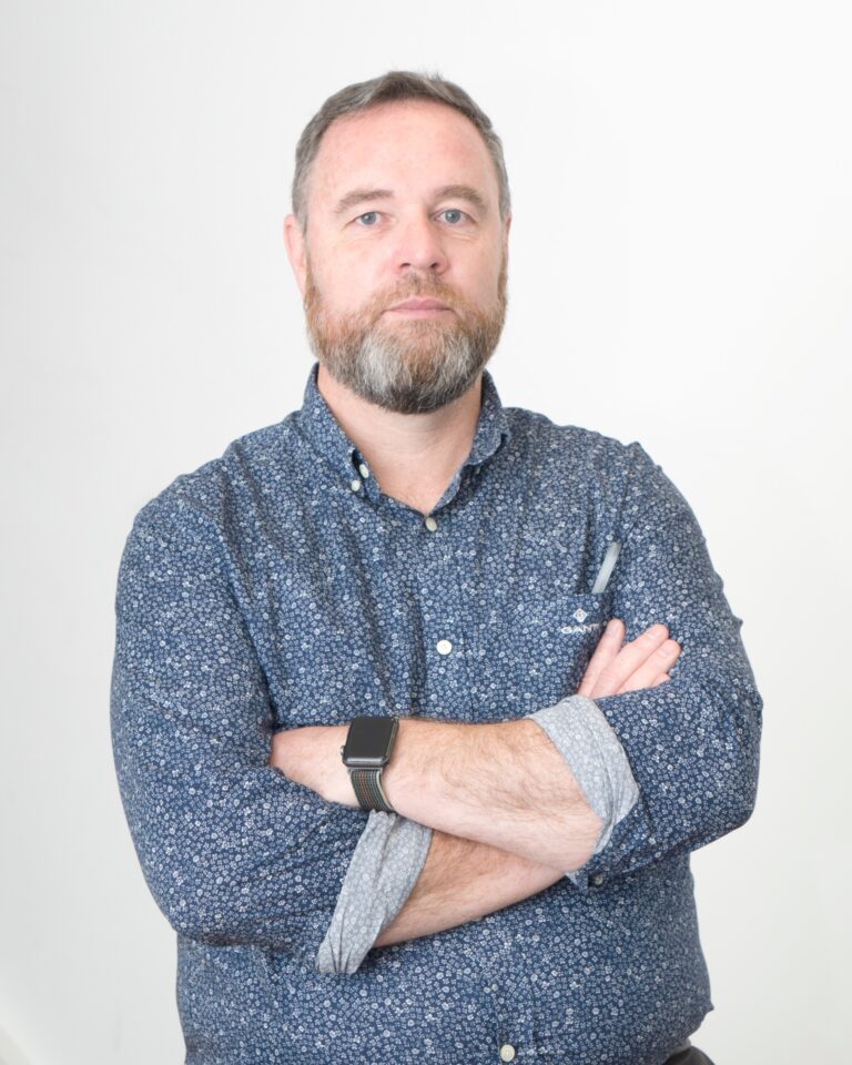 Contact - Clare Echo