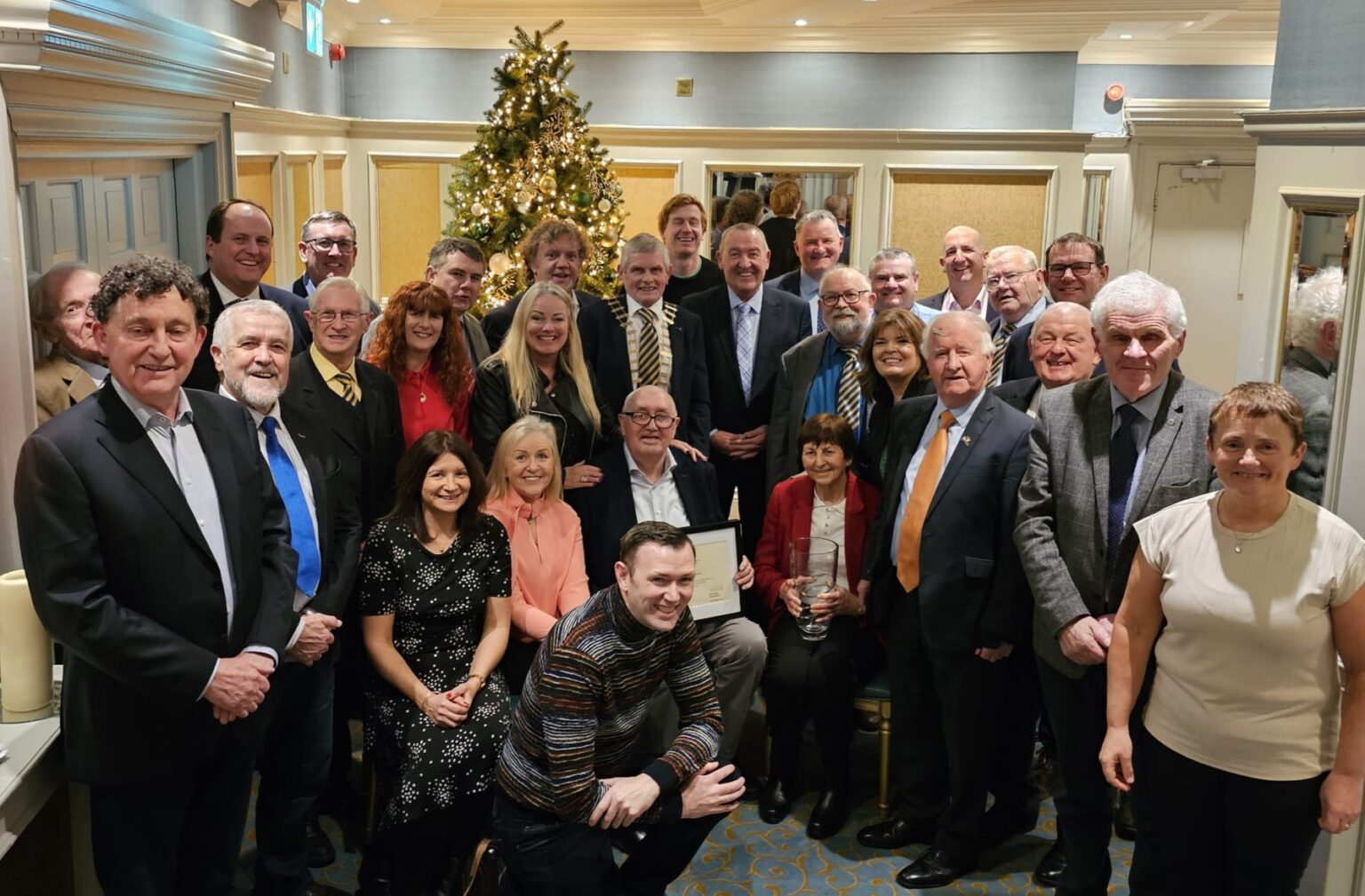 'One of the most honest men' - tributes paid to retiring Bill Chambers ...