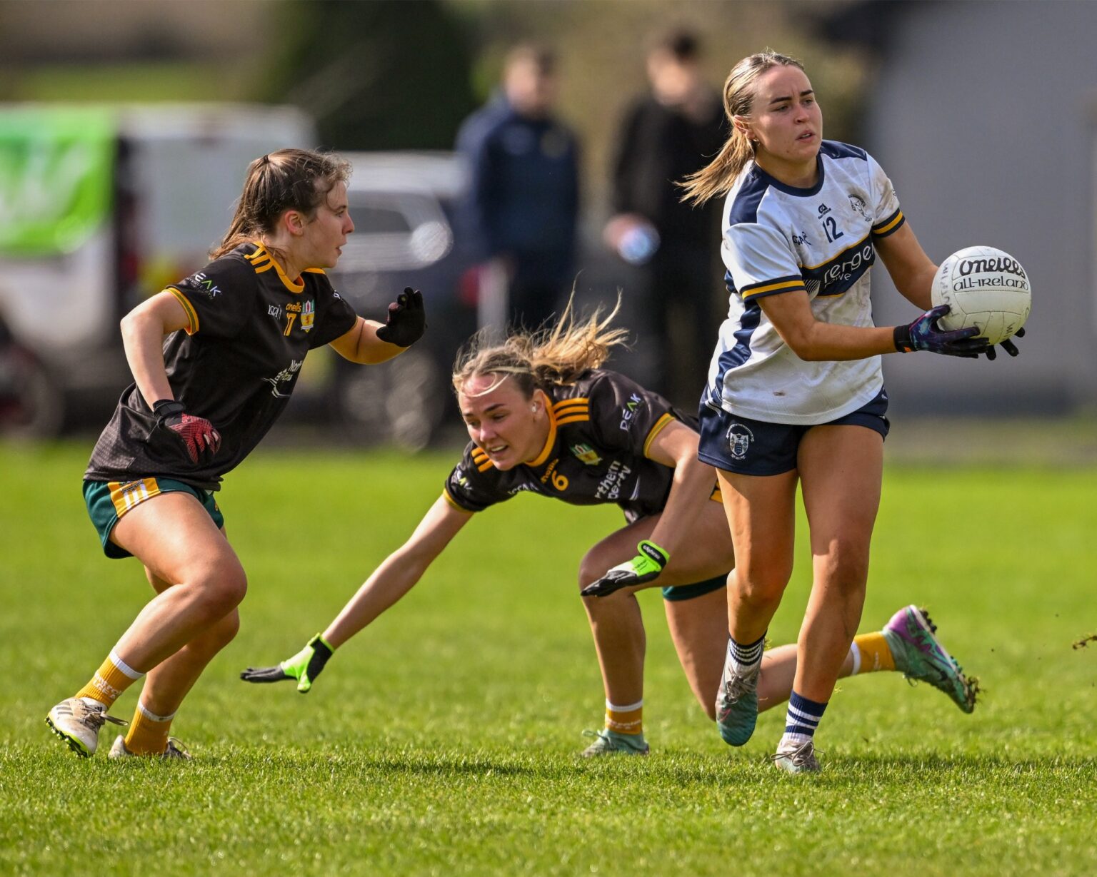 Clare going 'all guns blazing' to match league promotion with ...